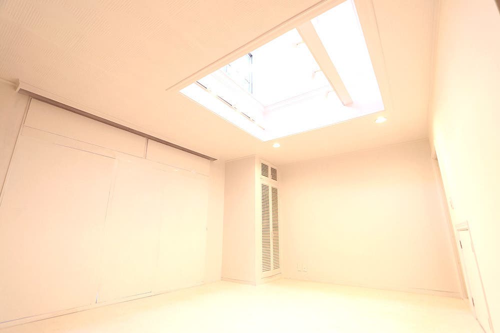 【千歳烏山】格安白ホリハウススタジオ・駐車場無料・天井高５mの写真6