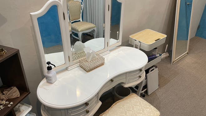 小田急江ノ島線 片瀬江ノ島駅 / 湘南の海目の前のメイクルーム 海での撮影準備に お着替え、ヘアメイクスペース の写真4