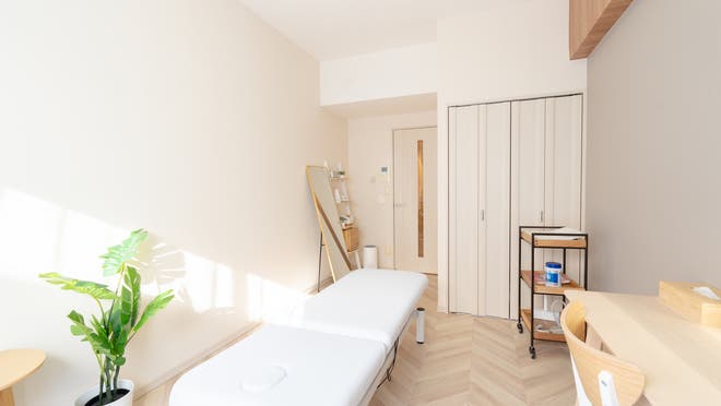 【川崎駅5分】完全個室のプライベートサロン✨ホワイトを基調とした良質空間🌿の写真5