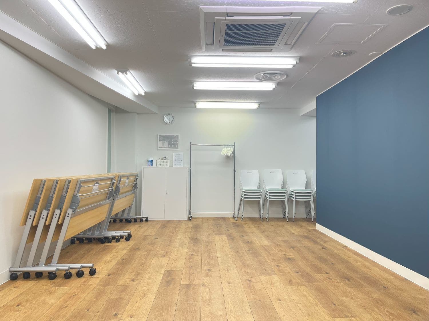 【404】渋谷駅🚃飲食持ち込み可🍱完全個室・最大20名・最短2時間～✨さわやかな設えの写真3