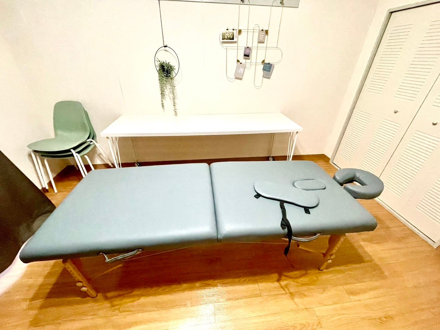 【四条駅・烏丸駅3分】最大6名/高速Wifi/最大100㌅プロジェクター/50㌅大型TV/飲食OK/セミナー・リモートに最適！の写真15