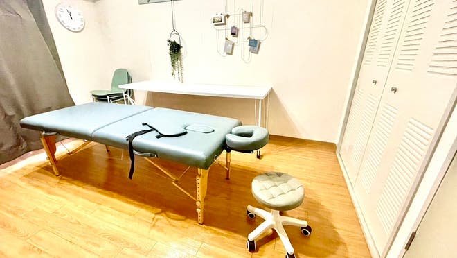 【四条駅・烏丸駅3分】最大6名/高速Wifi/最大100㌅プロジェクター/50㌅大型TV/飲食OK/セミナー・リモートに最適!の写真13