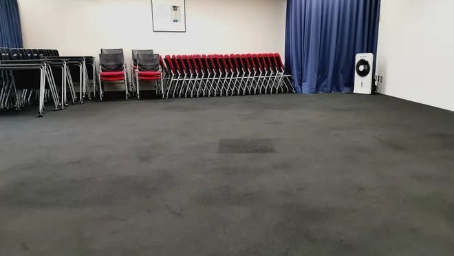 RoomA【外苑前駅から徒歩20秒!】~スクール34名。高速WiFi!飲食物持込可(ゴミ持帰り不要)!受付常駐で安心!の写真2