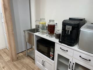 岡谷駅１分半、56㎡空間を最大20名様可能！駐車場5台まで無料！２Fと１Fジャグジー付バスルーム新設、デート、料理教室などぜひ！の写真13