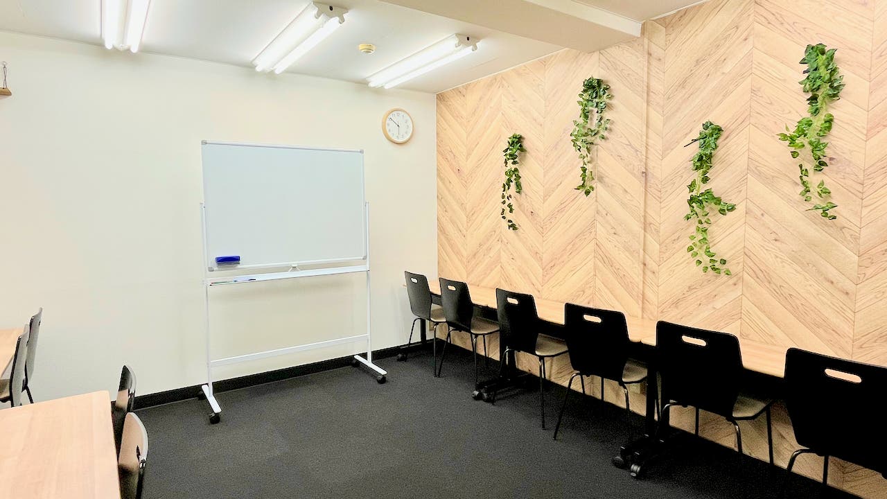 水道橋駅1分｜土足OK｜トイレはお部屋外｜43型モニター｜Wi-Fi｜12人着席｜ボドゲ｜着替え｜姿見の写真8