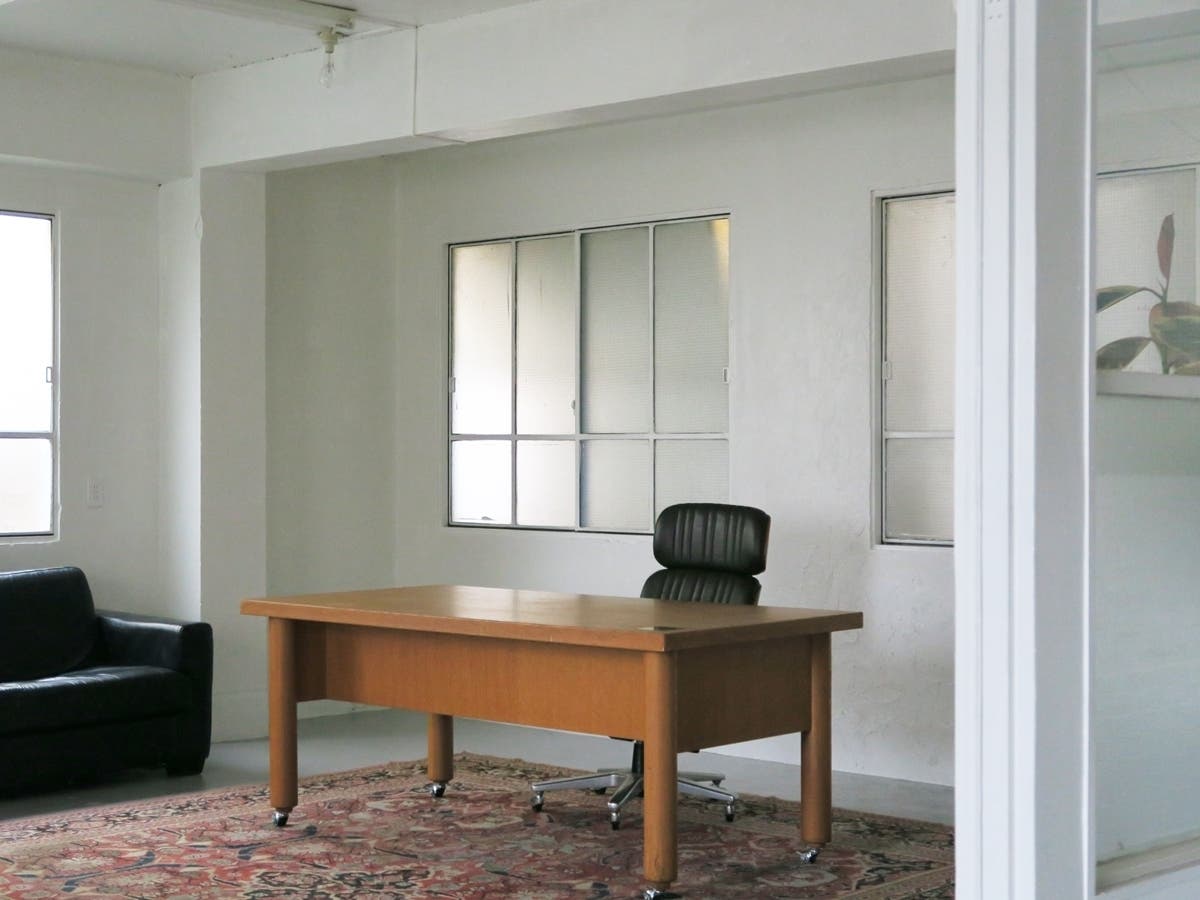 目黒 五反田 不動前 白ペンキ仕上げ  大判ペルシャ絨毯 格安プランあり　ハウススタジオの写真7