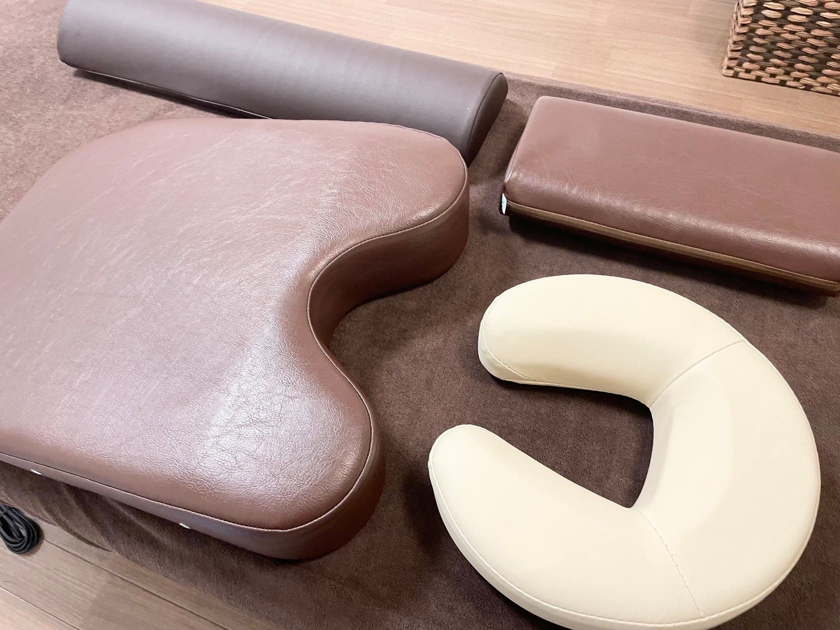 整体、エステ、マツエクに◎【立川駅・西国立駅徒歩8分】電動昇降ベッド＆個室でゆったり施術✨の写真3