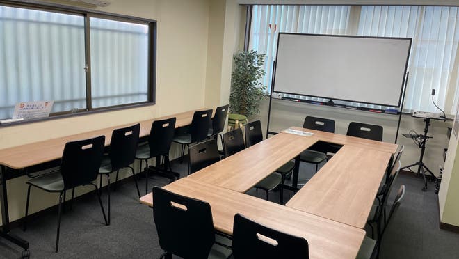 ★有楽町エリア格安★期間限定値下げ★光回線🌟有楽町駅/銀座駅徒歩6分、東京駅近■最大18名♪完全個室!Wi-Fi、プロジェクターの写真3