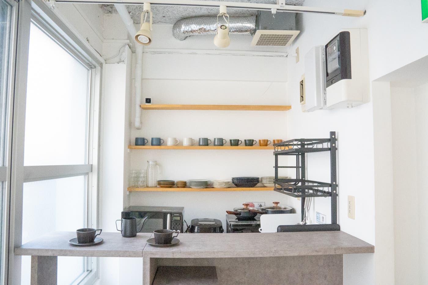 【銀座駅・築地駅徒歩圏内】自然光の入る白を基調としたスペース｜フォトスタジオ・個展・ワークショップ・ポップアップの写真12