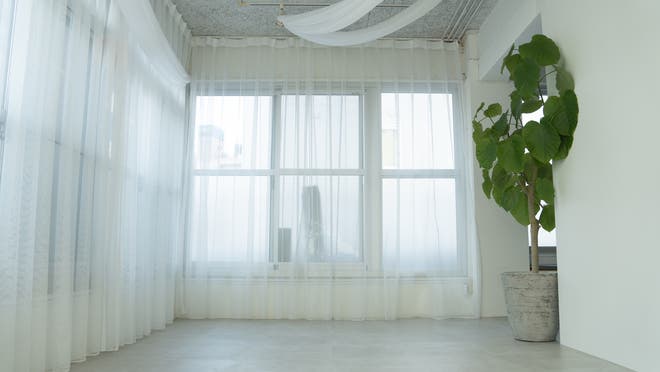 【銀座駅・築地駅徒歩圏内】自然光の入る白を基調としたスペース|フォトスタジオ・個展・ワークショップ・ポップアップの写真9