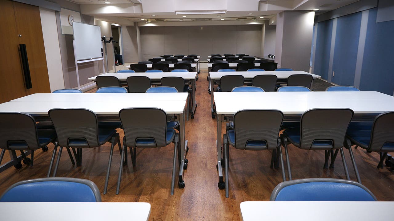 新大阪・西中島エリア会議室【WiFi・プロジェクター・マイク無料 60人以上収容可能】の写真5