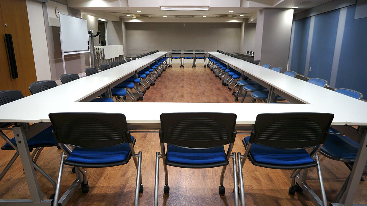 新大阪・西中島エリア会議室【WiFi・プロジェクター・マイク無料 60人以上収容可能】の写真9