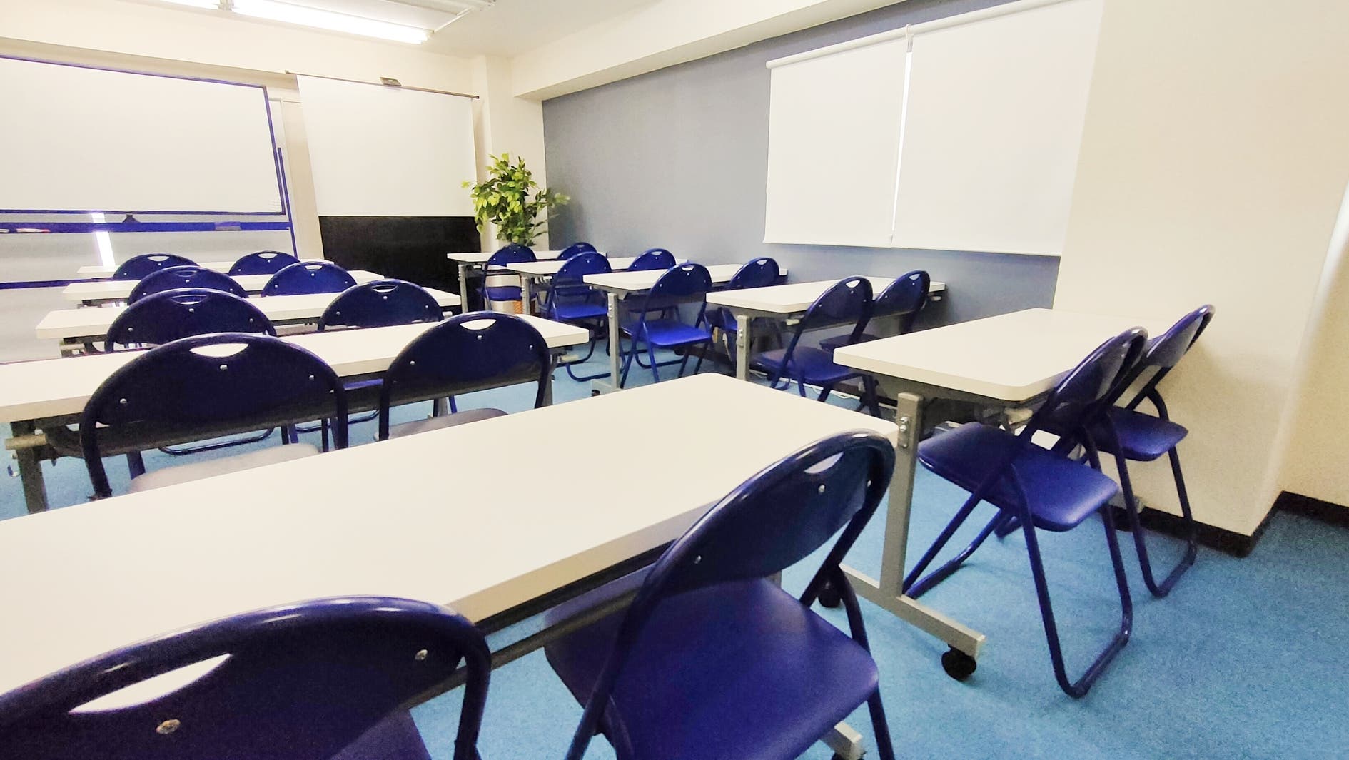 〈JOY博多3〉新規OPEN!【博多駅5分/定員20名】無料光Wi-Fi/大型ホワイトボード/プロジェクター&スクリーンの写真11