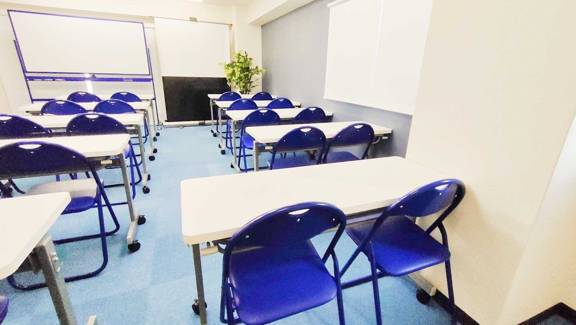 〈JOY博多3〉新規OPEN!【博多駅5分/定員20名】無料光Wi-Fi/大型ホワイトボード/プロジェクター&スクリーンの写真12