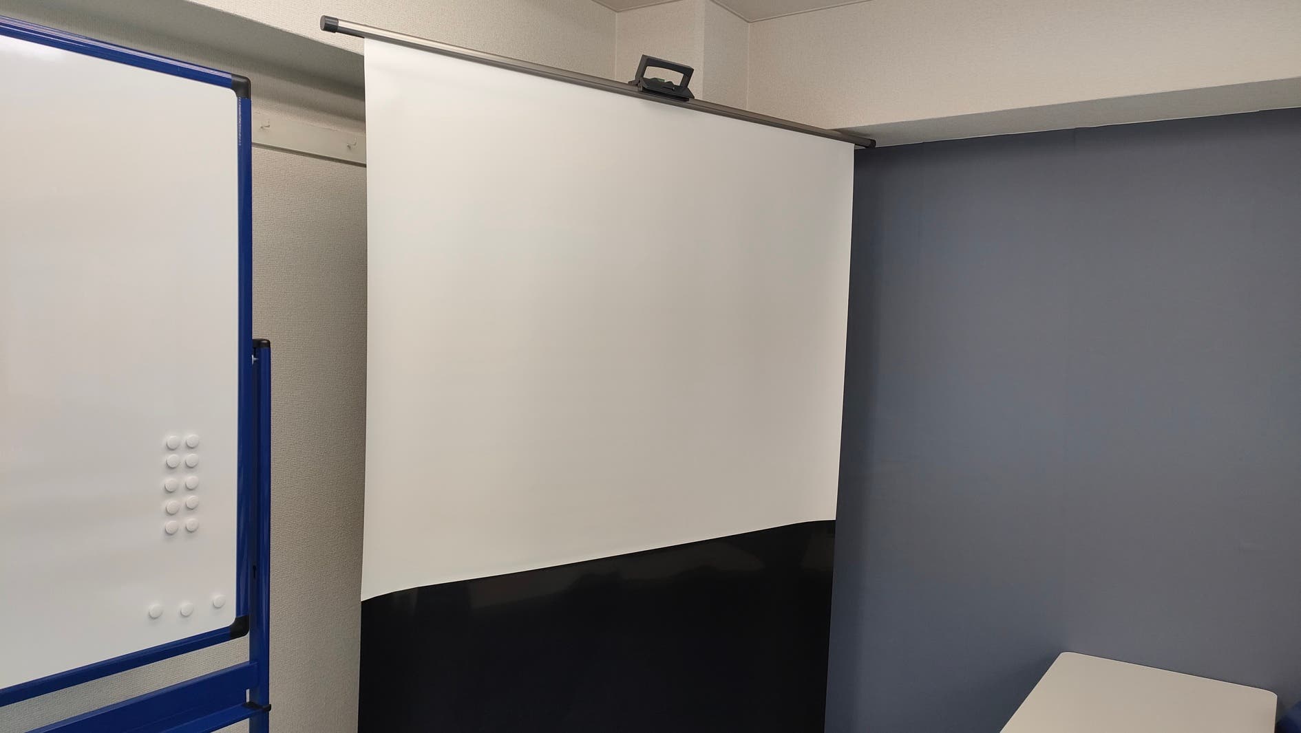 〈JOY博多3〉新規OPEN!【博多駅5分/定員20名】無料光Wi-Fi/大型ホワイトボード/プロジェクター&スクリーンの写真15