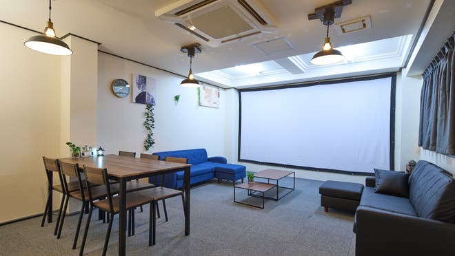 【20名収容】平塚駅西口徒歩5分! 特大スクリーン有!贅沢な空間で特別な一日を:湘南エリアのレンタルスペース!の写真7