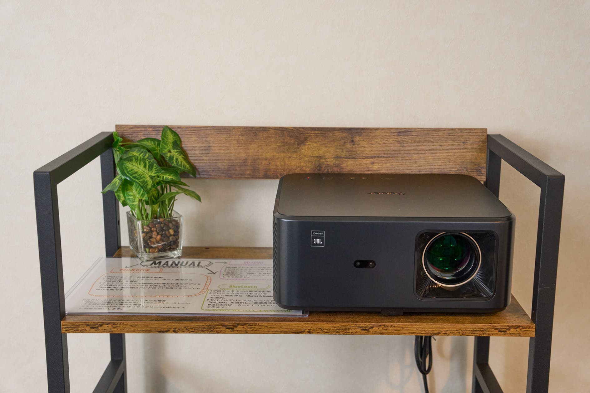 【20名収容】平塚駅西口徒歩5分！ 特大スクリーン有！贅沢な空間で特別な一日を：湘南エリアのレンタルスペース！の写真15