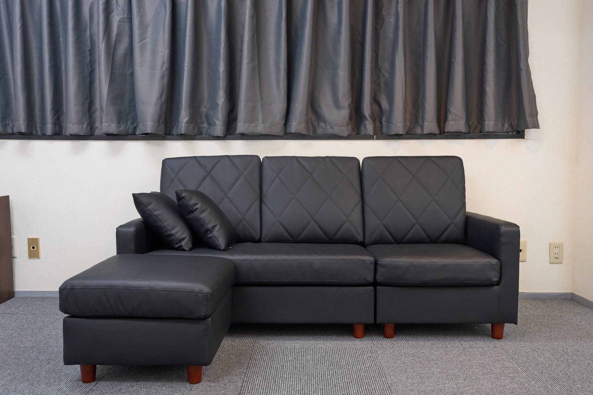 【20名収容】平塚駅西口徒歩5分！ 特大スクリーン有！贅沢な空間で特別な一日を：湘南エリアのレンタルスペース！の写真18