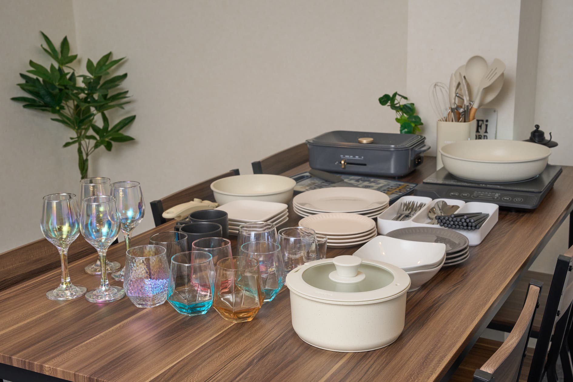 【20名収容】平塚駅西口徒歩5分！ 特大スクリーン有！贅沢な空間で特別な一日を：湘南エリアのレンタルスペース！の写真19