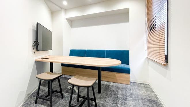 【高田馬場駅徒歩3分】モニター・高速Wi-Fi完備🌼5名会議室✨オープンラウンジ併設で来客対応にも◎の写真1