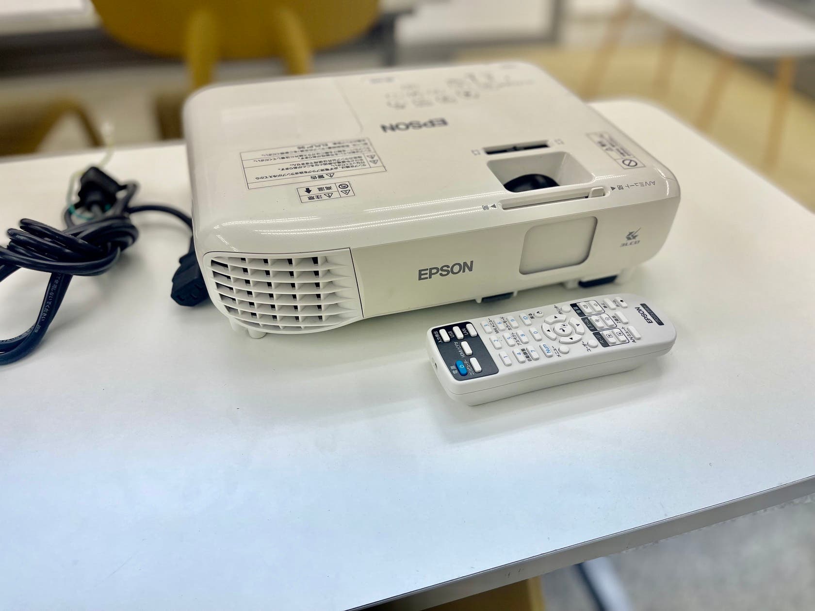 ＜レンタルスペース茨木市駅前＞駅直結施設内🏬Wi-Fi📶プロジェクター🎥会議/セミナー/商談/テレワークの写真7