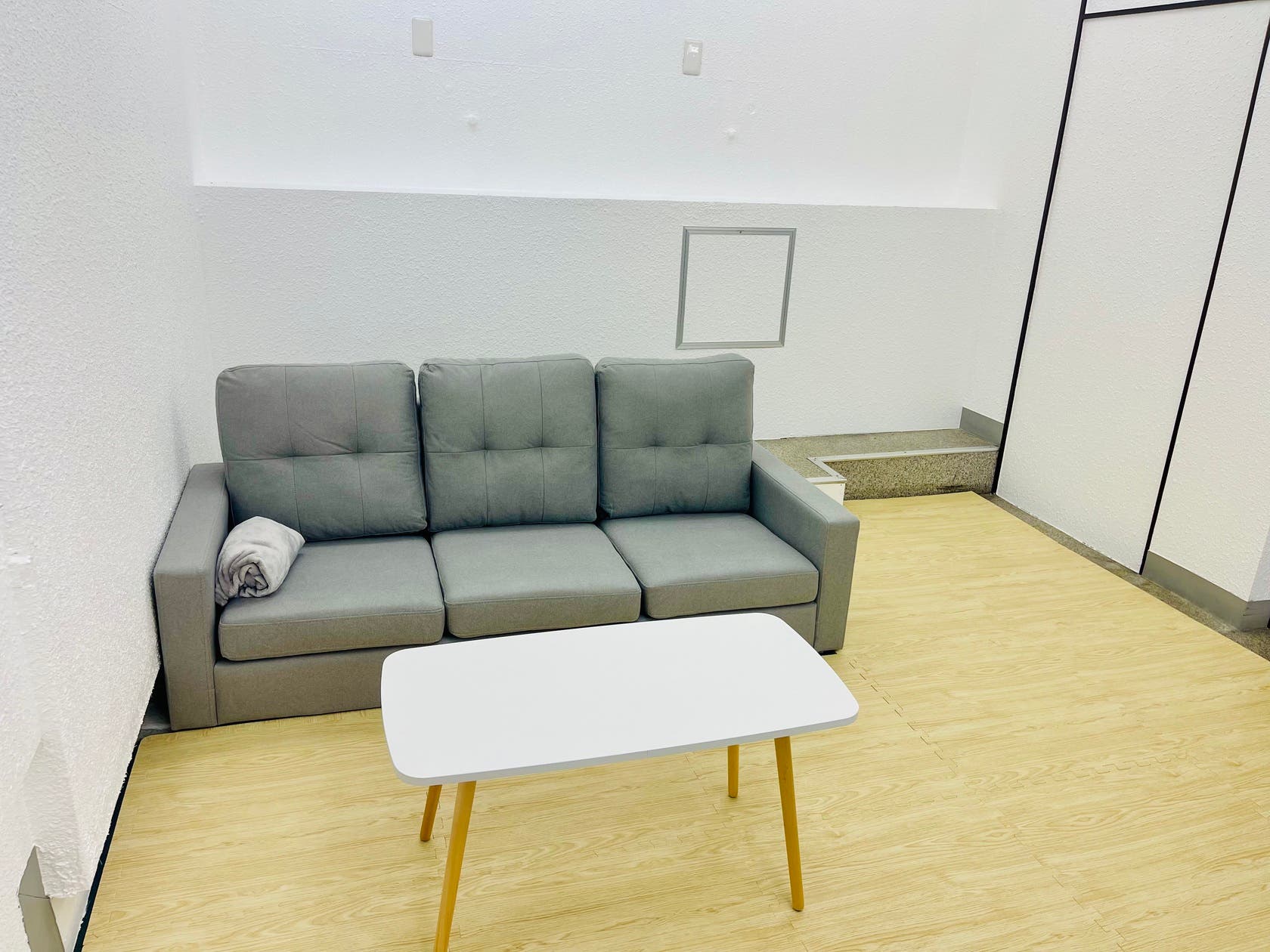 ＜レンタルスペース茨木市駅前＞駅直結施設内🏬Wi-Fi📶プロジェクター🎥会議/セミナー/商談/テレワークの写真8