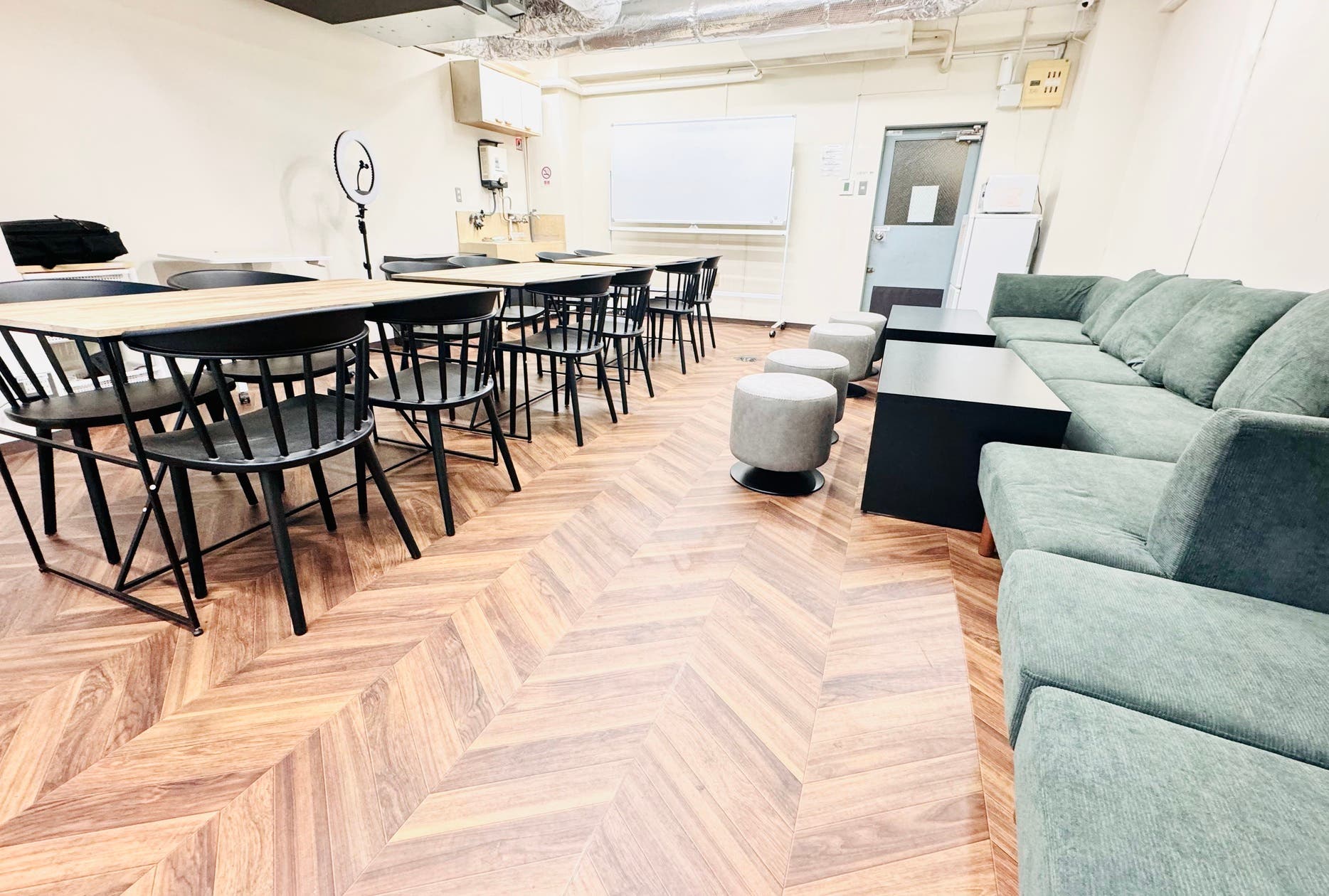 JR大阪駅6分❗️西梅田エリア✨エレベーター有🛗最大22人👩‍👩‍👧‍👧飲食自由！懇親会🍷ビジネス利用♪デリバリーの写真6