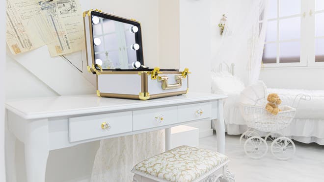 【花溢れる白の世界】大型ドライフラワー・かすみ草|天蓋ベッド|猫足バスタブ|階段|撮影機材無料の写真12