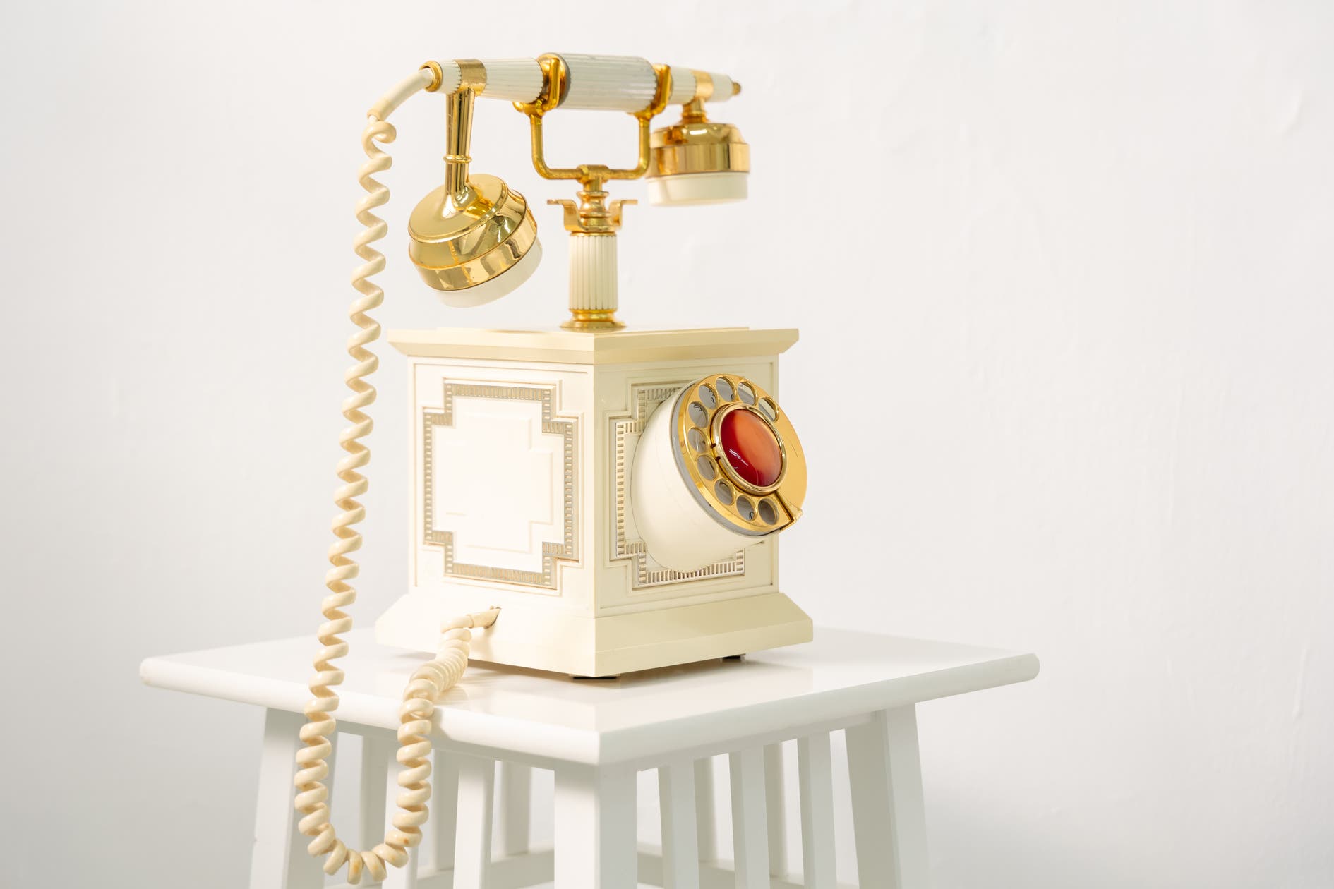 【花溢れる白の世界】大型ドライフラワー・かすみ草｜天蓋ベッド｜猫足バスタブ｜階段｜撮影機材無料の写真17