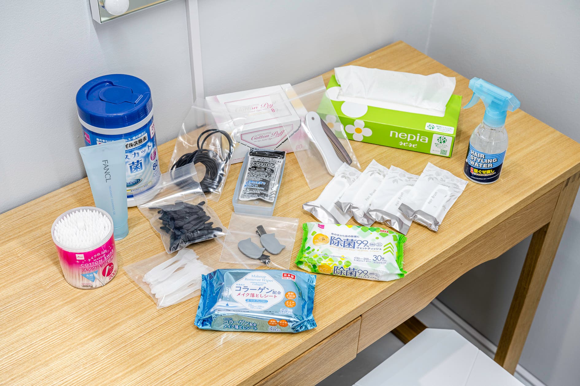 【💄お直しグッズ🌟】パフ／化粧用綿棒／クレンジング／アイシャドウチップ／ティッシュ／ウェットティッシュ／コットン／ヘアゴム／ダッカールの画像1