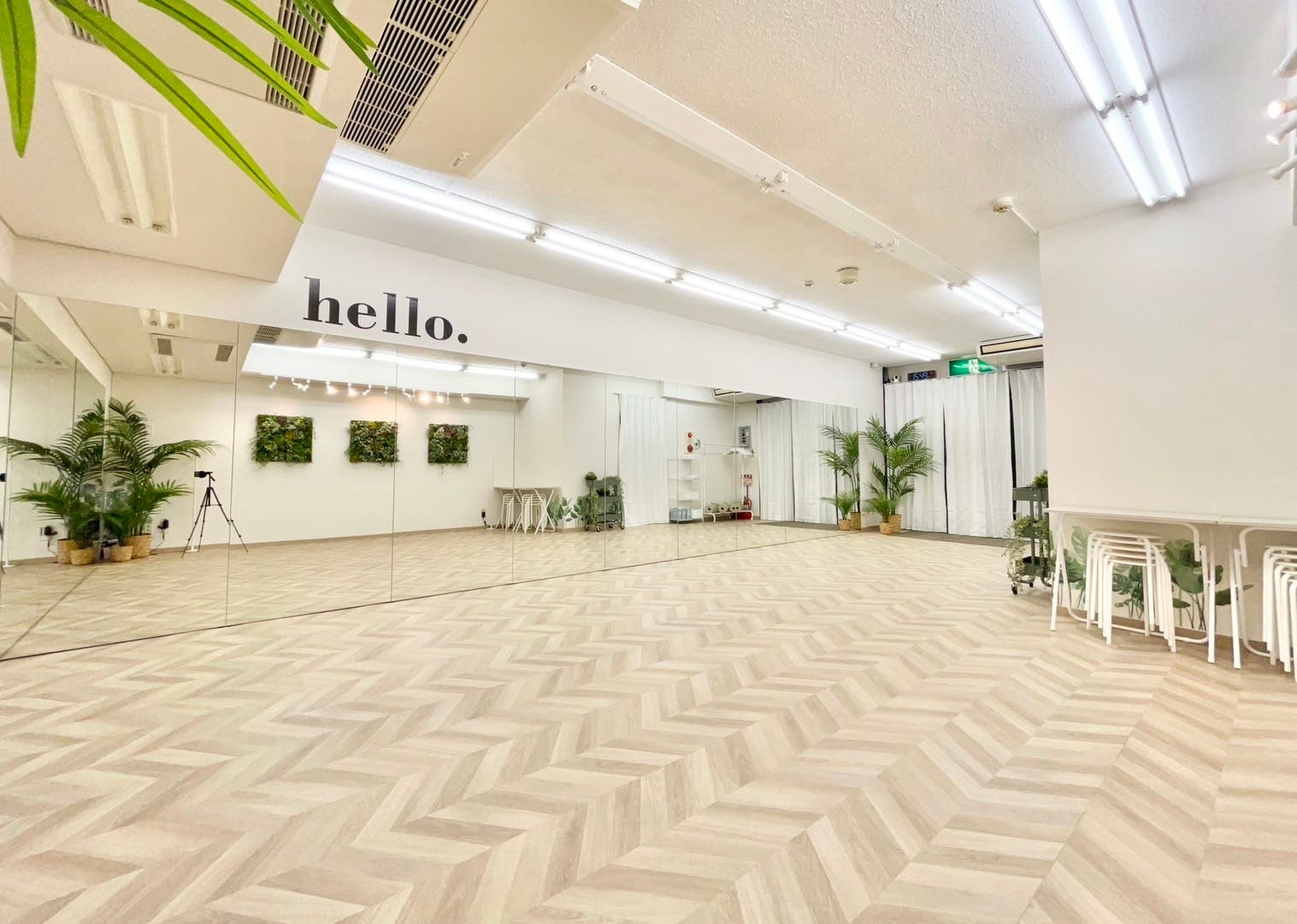 NEW!【早稲田駅3分】2面大型鏡計約12m／広々45㎡スタジオでダンス・ヨガ・コスプレ・撮影・演劇・楽器演奏可！飲食可🍷の写真5