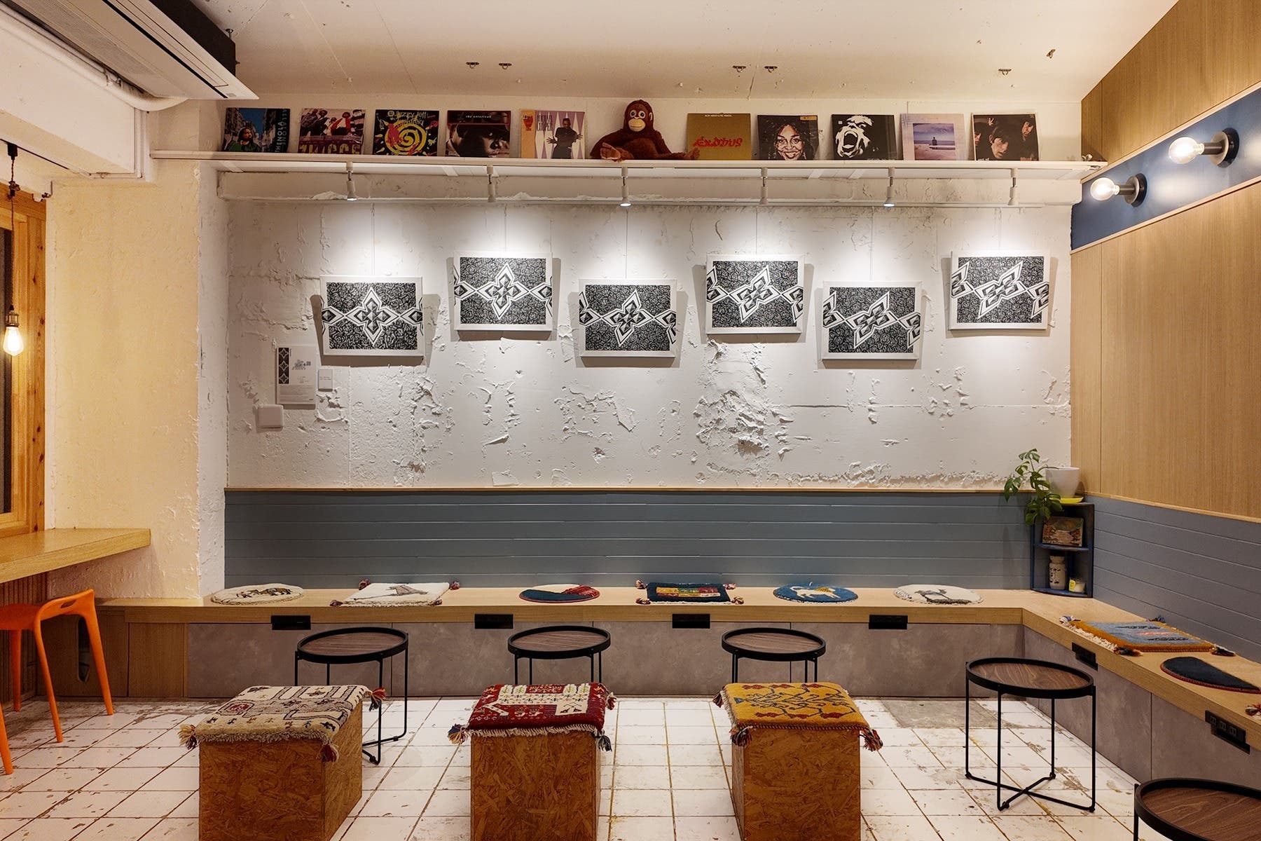 乃木坂徒歩6分/ 1F路面 / カフェカウンターのある展示スペースの写真10