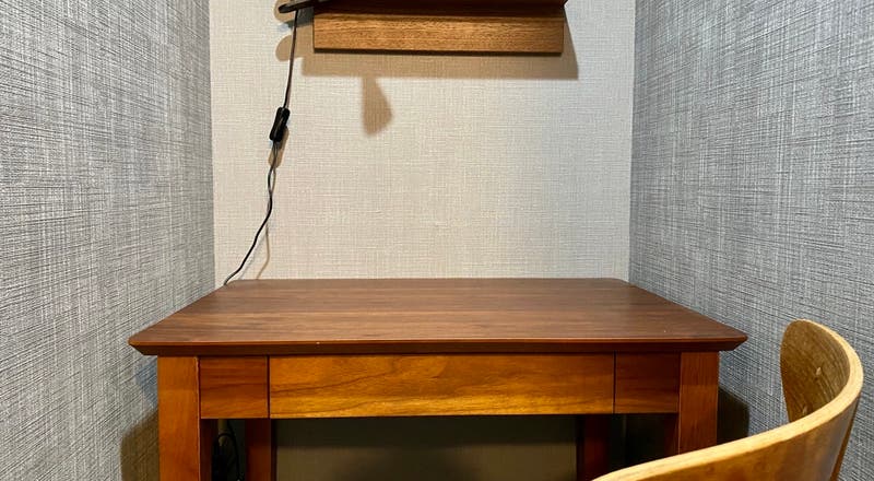 個室ブースH-2|テレワーク専用スペース|町屋ライブラリーぬいコワーキングスペース