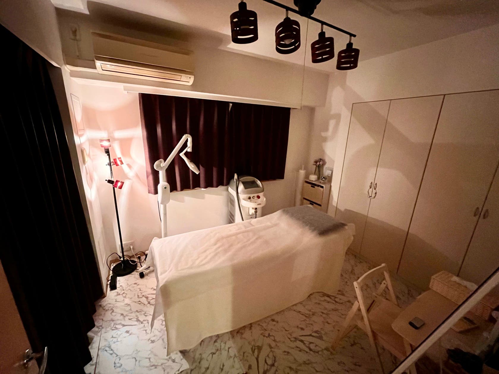 中目黒駅から徒歩6分！脱毛．ホワイトニングマシーンあり！研修や撮影でもお使いください✨個別商談スペース駐車場あり‼️の写真2