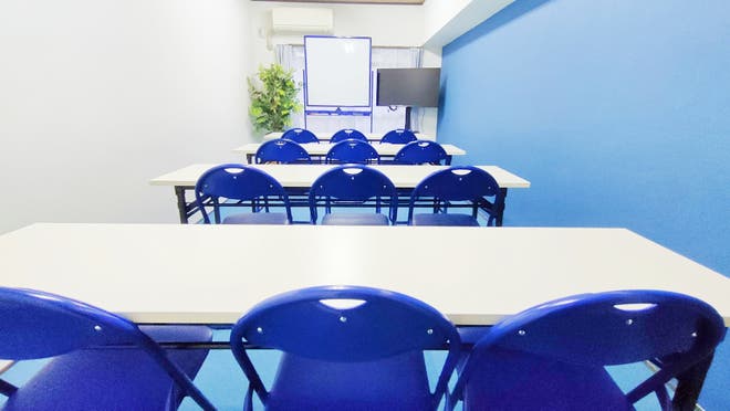 〈トーカン博多3〉新規OPEN!【博多駅5分/最大16名】会議/セミナー/コワーキング/高速Wi-Fi/モニター/ホワイトボードの写真1