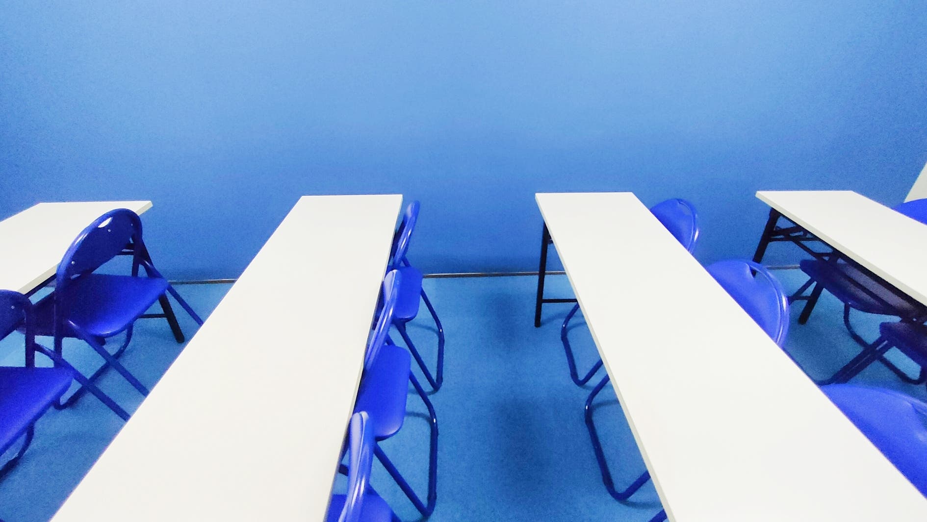 〈トーカン博多3〉新規OPEN！【博多駅5分/最大16名】会議/セミナー/コワーキング/高速Wi-Fi/モニター/ホワイトボードの写真5