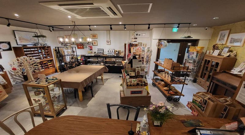 各種個展、ワークショップ、セミナー、展示会などに【青葉通一番町駅から徒歩２分】想像力の湧くフレキシブルな店内　