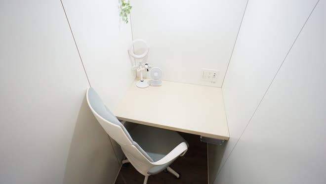 <ビズボ大手町駅前No.2>【換気ファン付完全個室】大手町駅徒歩4分🚃光回線Wi-Fi📶電源🔌テレワーク/ZOOMの写真3