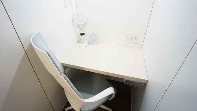 <ビズボ大手町駅前No.5>【換気ファン付完全個室】大手町駅徒歩4分🚃光回線Wi-Fi📶電源🔌テレワーク/ZOOMの写真4