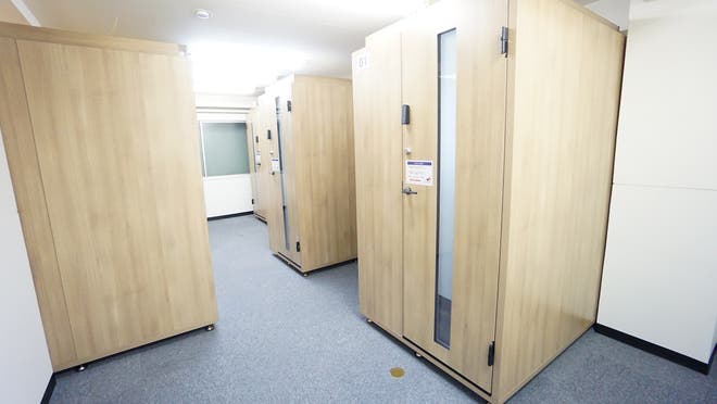 <ビズボ大手町駅前No.6>【換気ファン付完全個室】大手町駅徒歩4分🚃光回線Wi-Fi📶電源🔌テレワーク/ZOOMの写真2