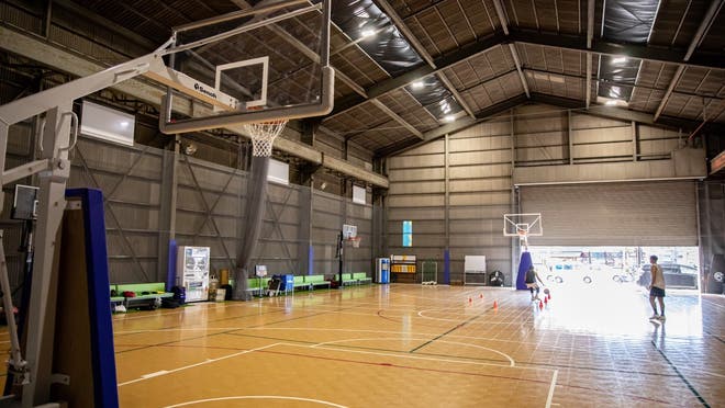 スポーツ撮影・ロケ対応のスポーツコートの写真1