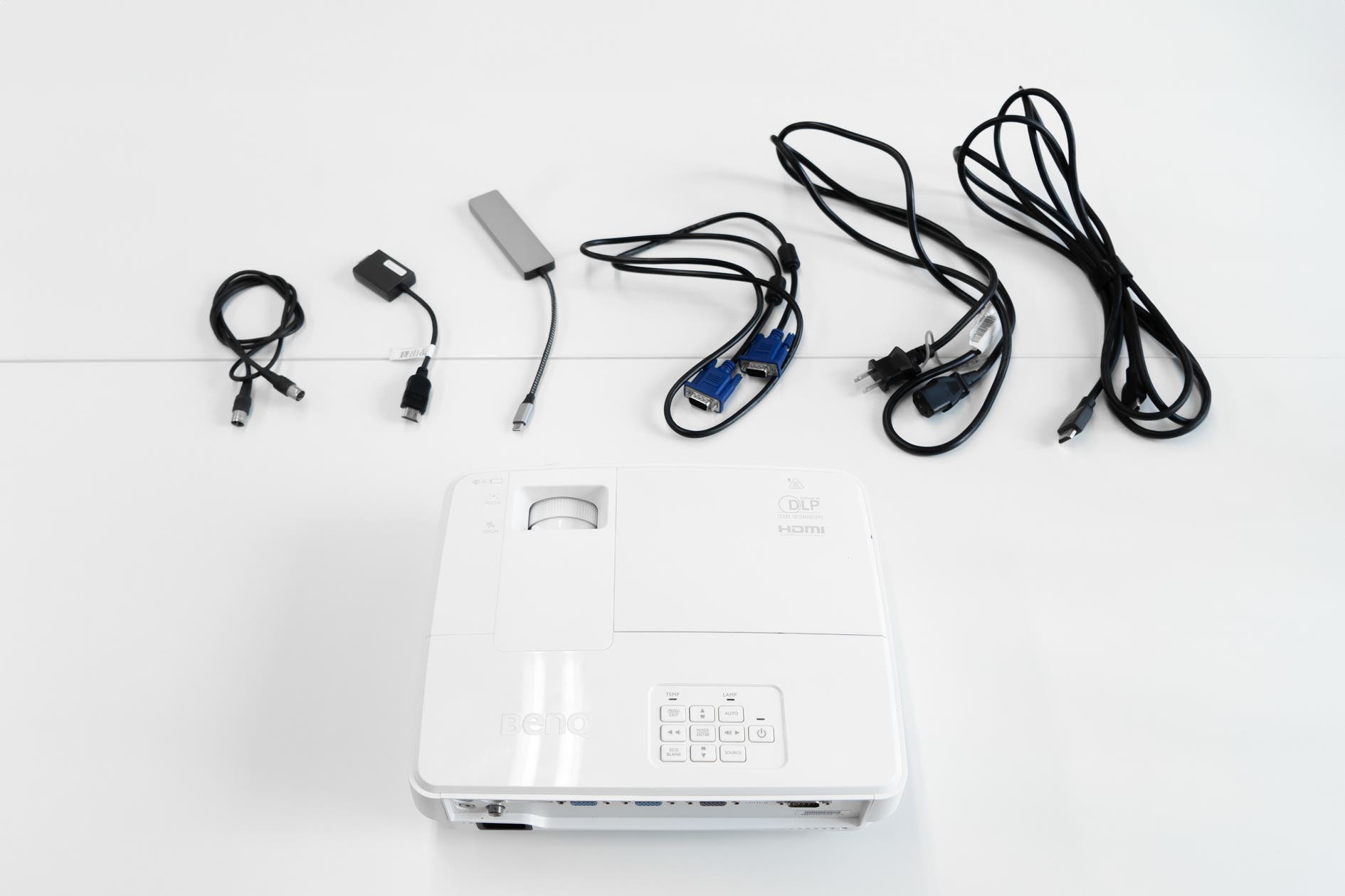 【今だけ割引🎄🪅】駅近🌟授乳室あり🤱WiFi⚡︎会議設備充実🙆‍♀️37名着席可！飲食もできる明るい会議室の写真10