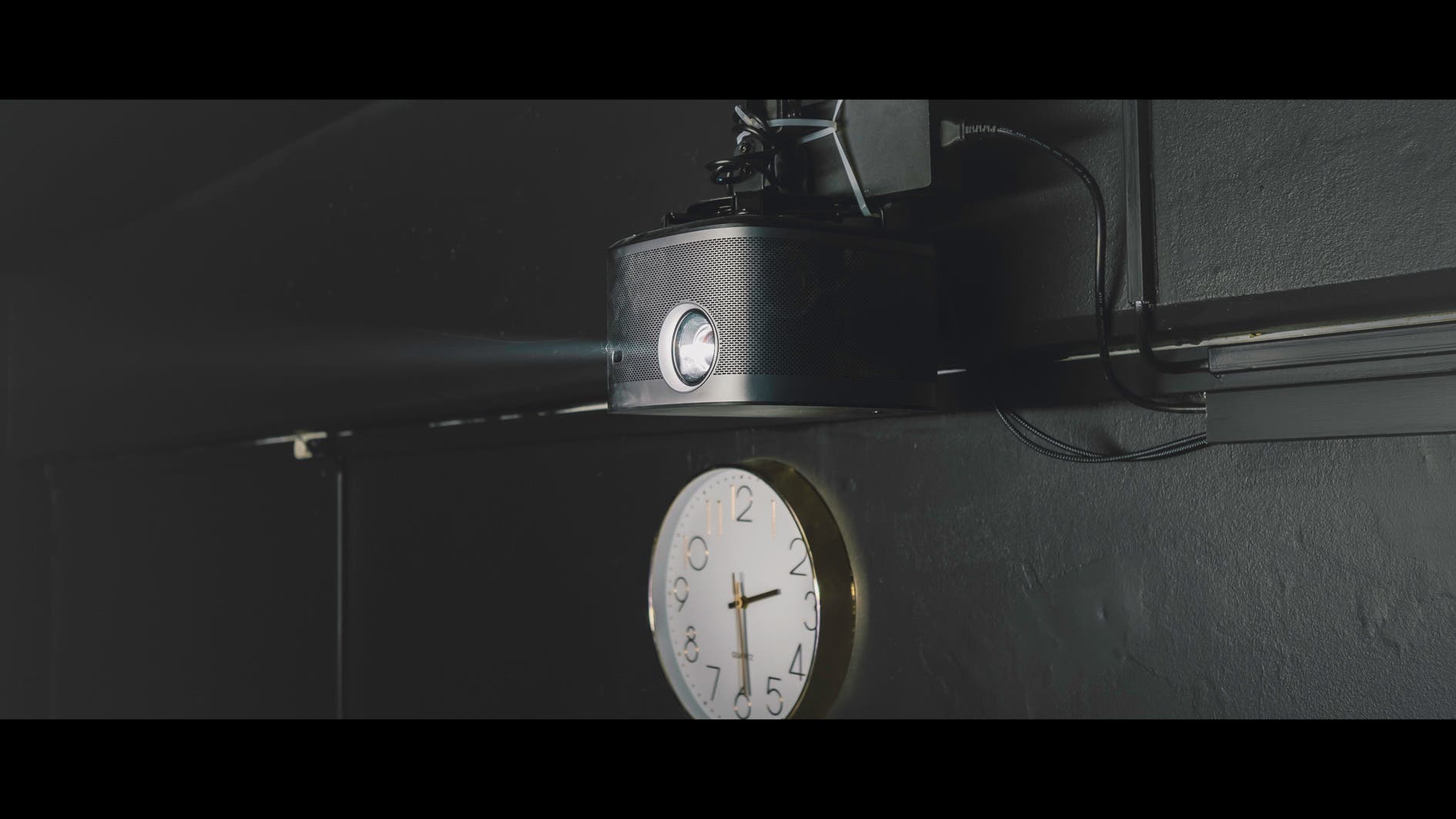 📹プロジェクター（XGIMI）	の画像1