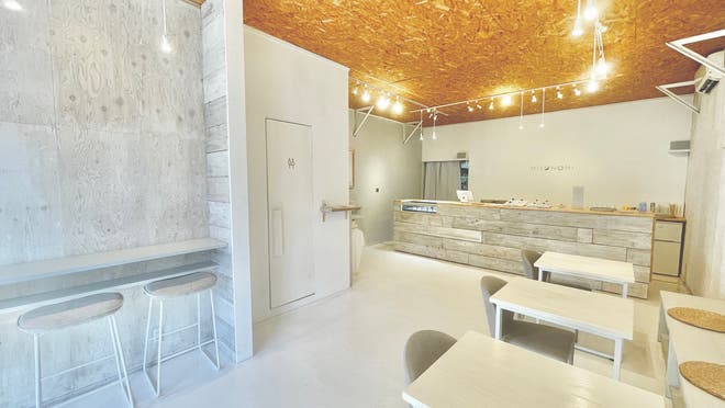 【清澄白河・森下駅徒歩6分】天高3M・奥行9M・天然木100%の真っ白カフェ空間の写真4