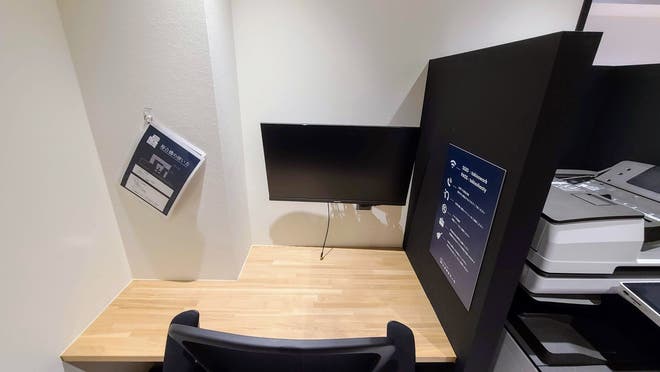 王子駅から徒歩5分圏内の個人ブース!リモートワークに最適なモニター付き!【ブースNo.6】の写真2