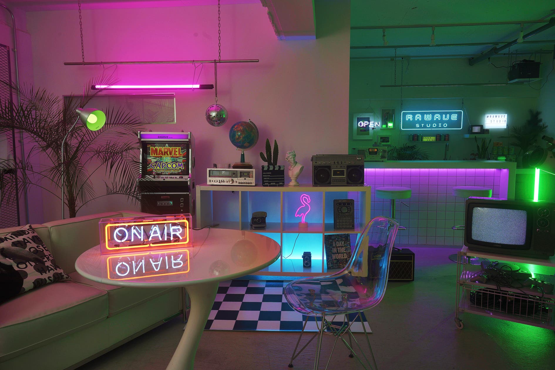 "RETRO FUTURE"や"CYBER PUNKをテーマにしたスペース【RAWAVEスタジオ】の写真10