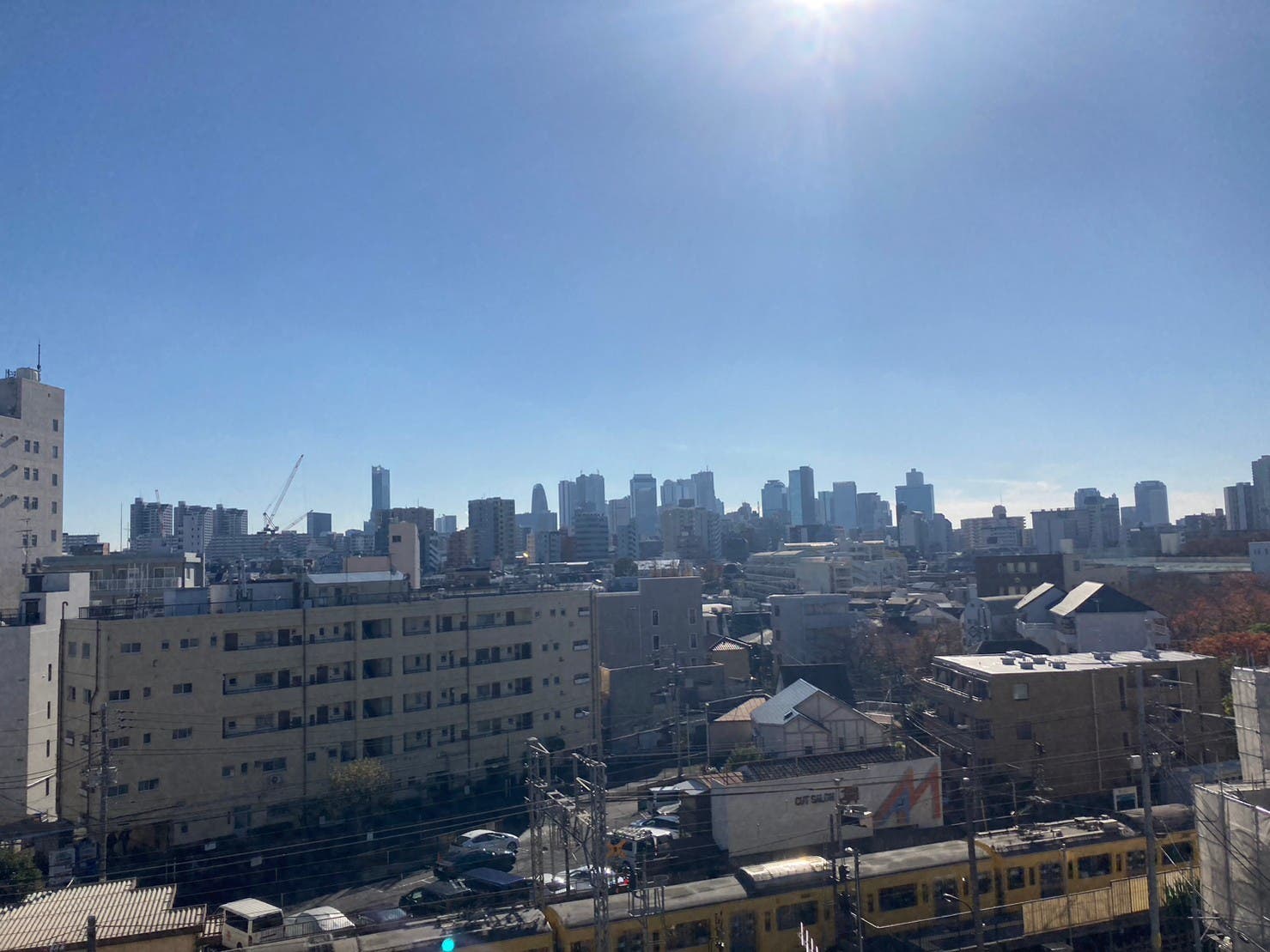 【下落合駅3分】新宿駅へ2駅5分🚃着席最大9名🪑最上階・日当たり良好🌞新宿ビル群を眺めながら食事会・料理会・パーティーを🌃の写真7