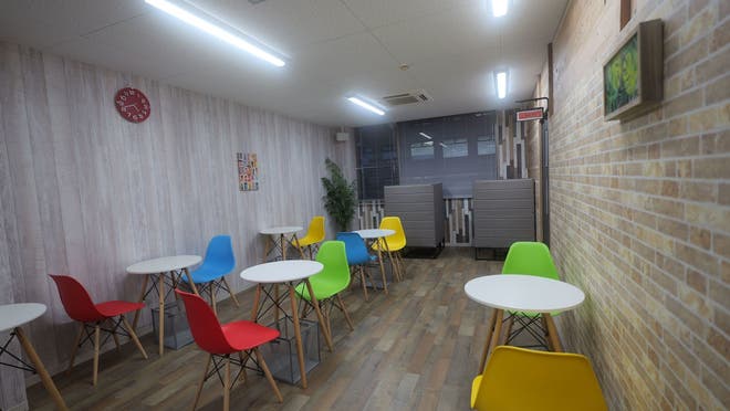 【駅近】緑地公園駅前のドロップイン可能なコワーキングスペースの写真2