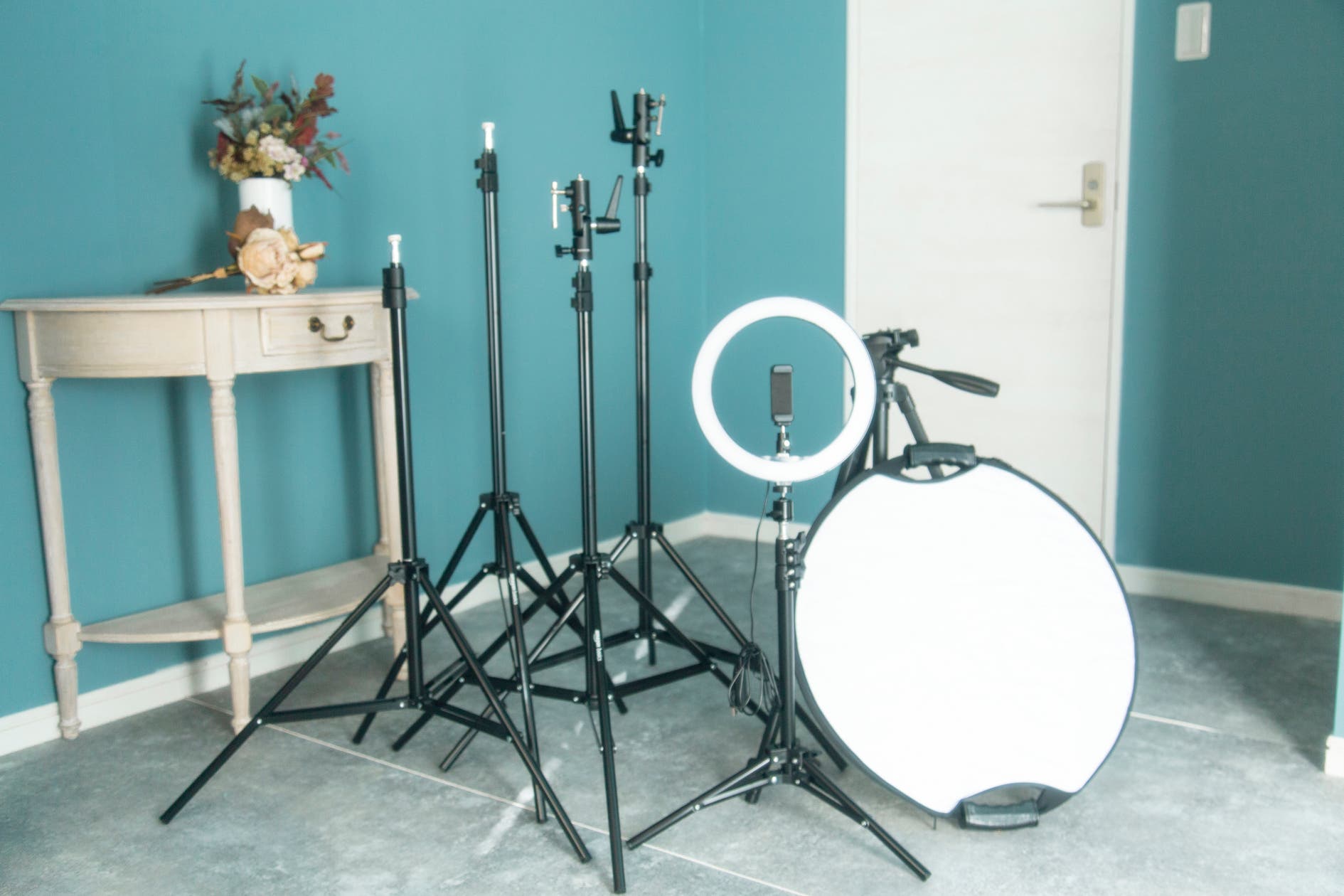 【JR北千住】写真撮影スタジオStudio Neige（推し会、会議室、ボードゲーム、リモートワークオフィス可）の写真6