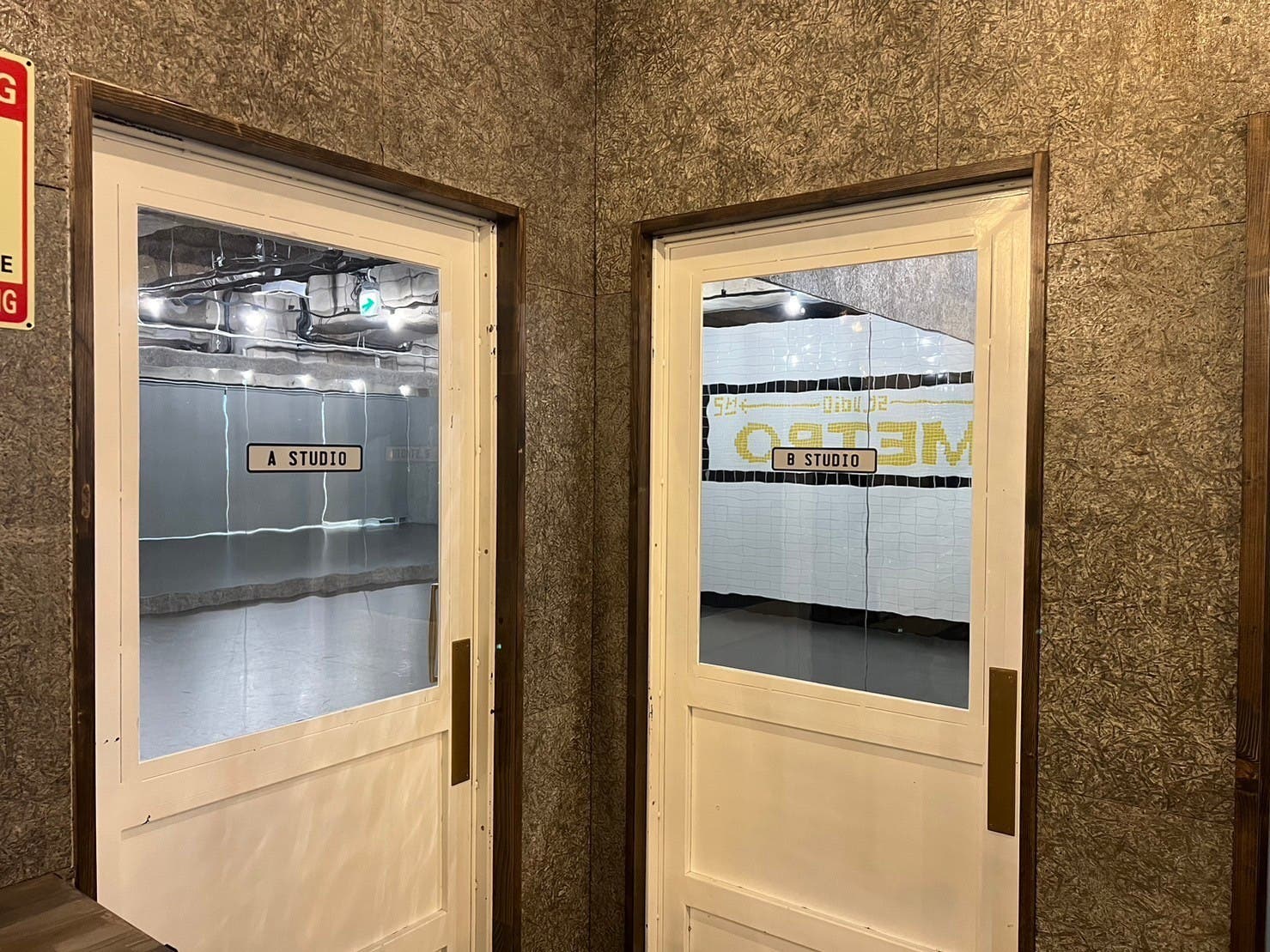 「Aスタジオ」綱島駅東口から徒歩2分の好立地！舞台並みの照明設備を完備した、オシャレで広い！撮影やリハーサルに最適なスタジオの写真6